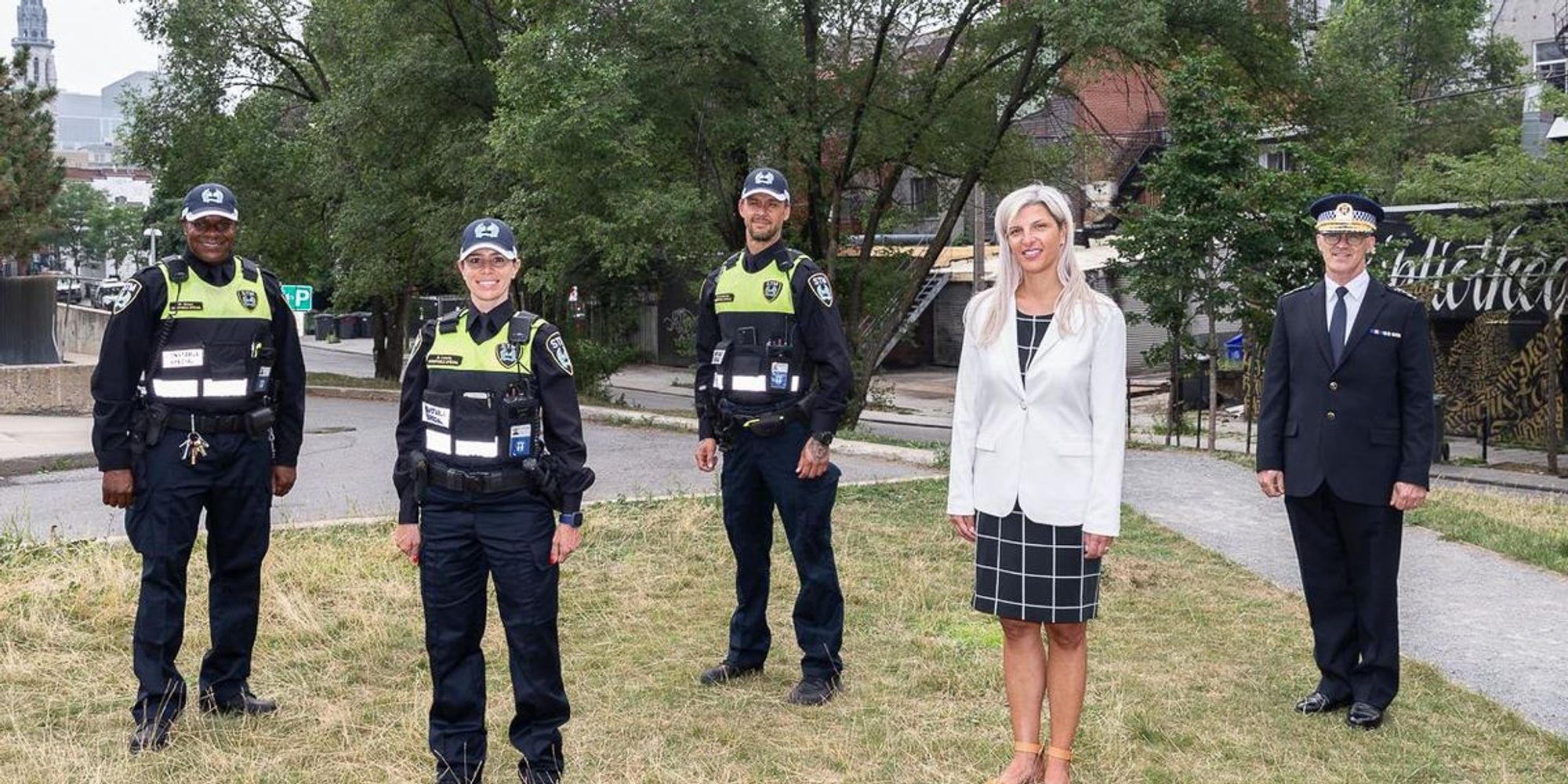 STM Presents First Officers With Police-Like Powers - MTL Blog