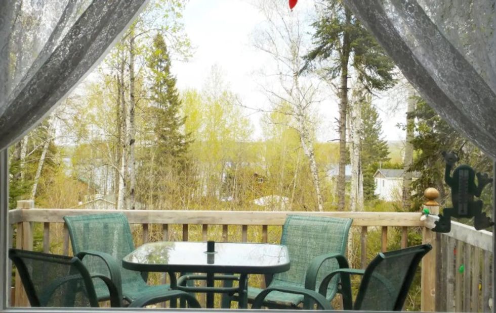 6 Cheap Cottages In Quebec That You Can Rent With Your BFFs This Fall ...
